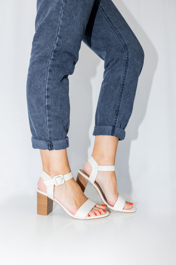 Inniu Catwalk Britt Block Heel Vanilla | Block Heel – Shop Now at Shoe ...